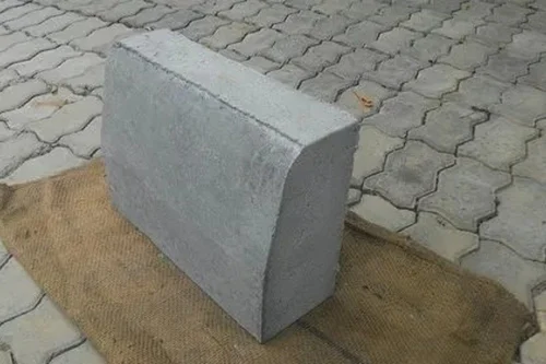 Concrete Road Divider, Width : 14inch, Shape : Rectangular at Rs 150 ...