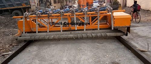 Fixed Form Concrete Road Paver Machine, Color : Orange at Rs 8.01 Lakh ...