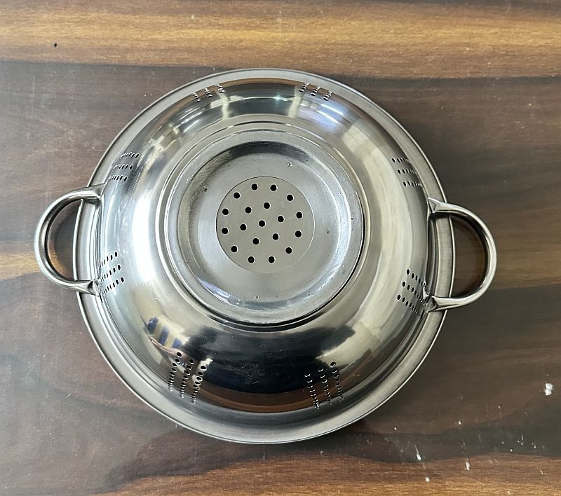Silver 28 cm Stainless Steel Colander, for Home at Best Price in Delhi ...