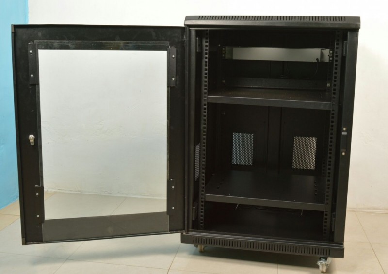 Metal 17U Computer Networking Racks at Best Price in Ahmedabad ...
